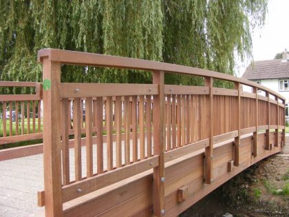 Bridge Parapets - Sarum Hardwood Structures, Timber Bridges, Boardwalks ...