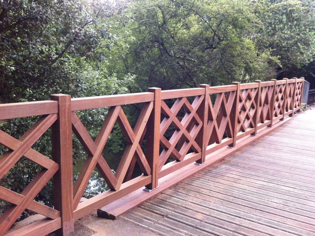 Bespoke Parapets - Sarum Hardwood Structures, Timber Bridges ...