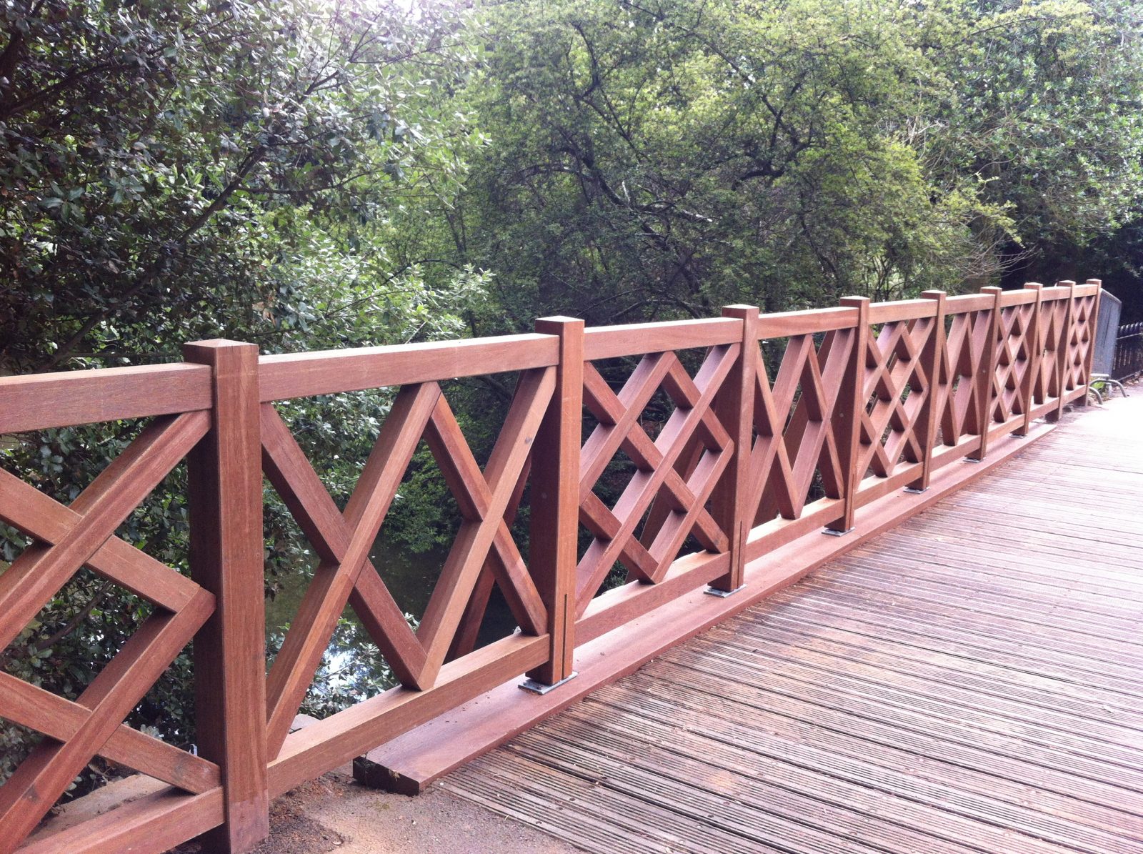 Bespoke Parapets - Sarum Hardwood Structures, Timber Bridges ...