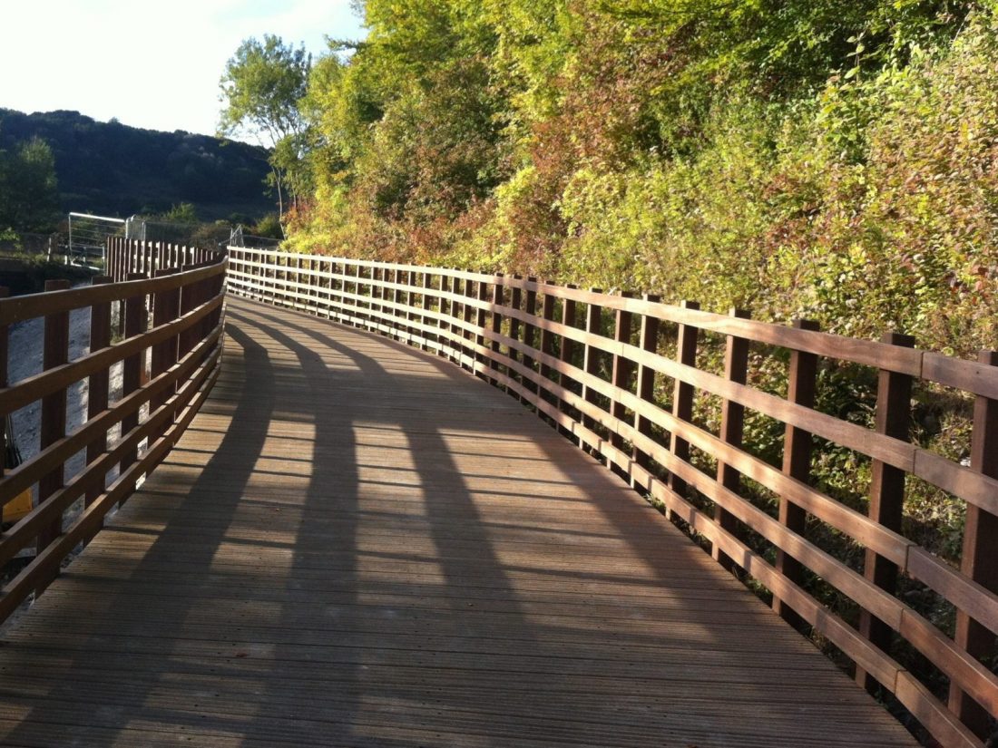 Solid Beam Footbridges - Sarum Hardwood Structures, Timber Bridges ...