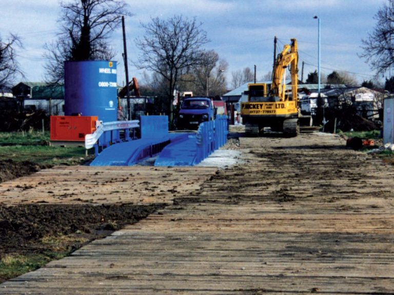 Mat & Timber Services - Sarum Hardwood Structures, Timber Bridges ...