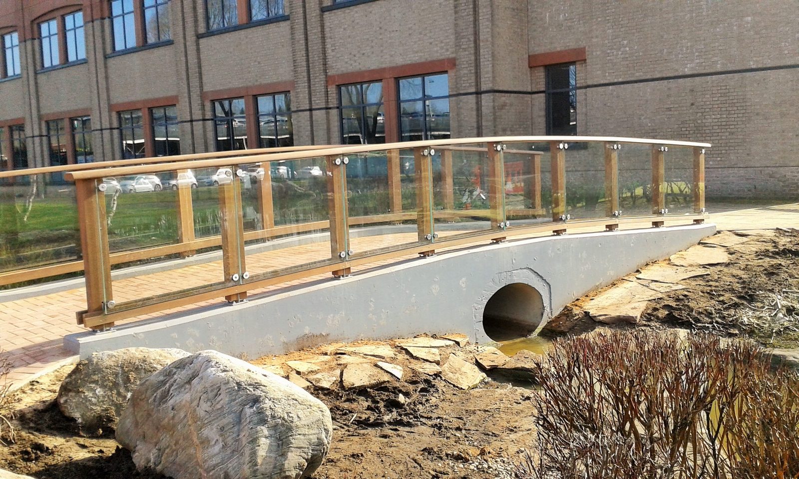 Bespoke Parapets - Sarum Hardwood Structures, Timber Bridges ...