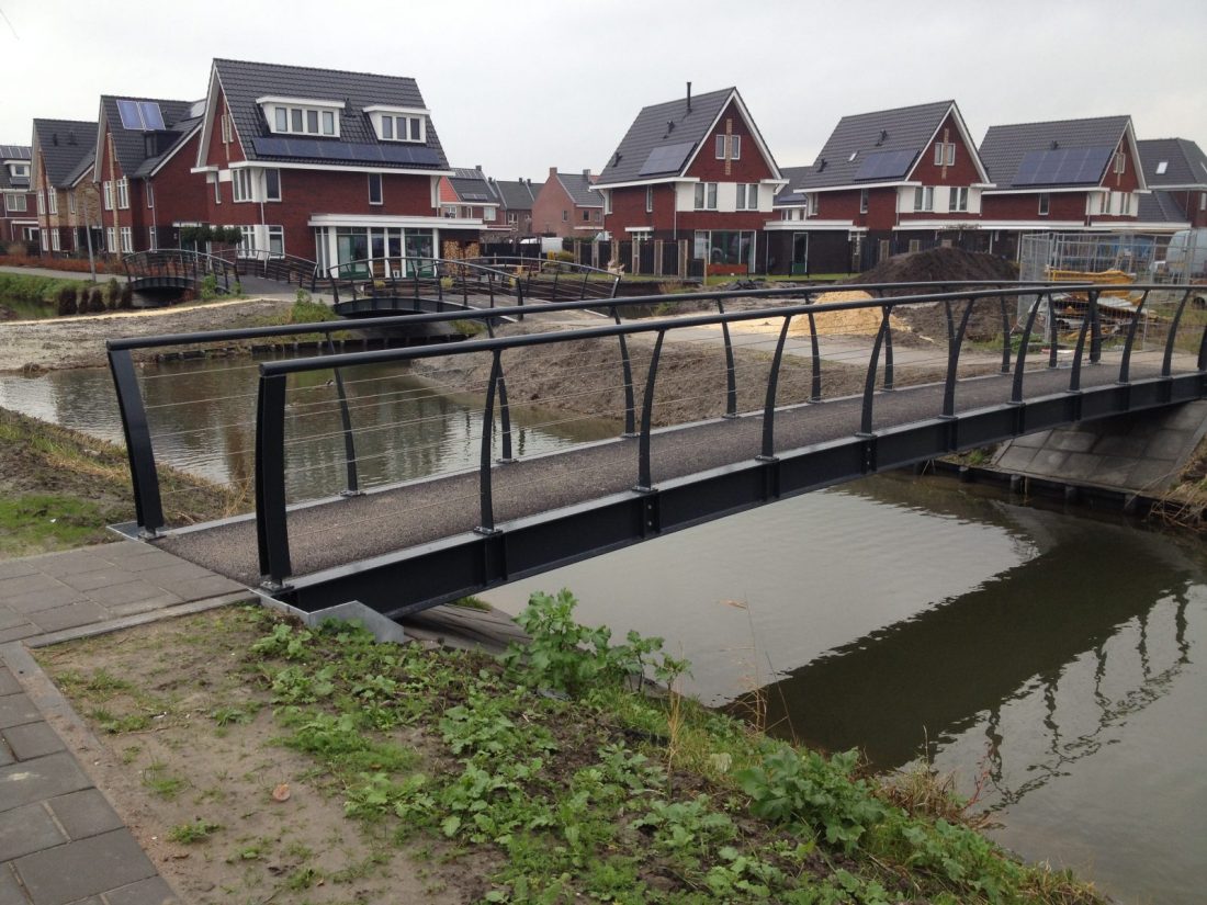Steel Bridges - Sarum Hardwood Structures, Timber Bridges, Boardwalks ...